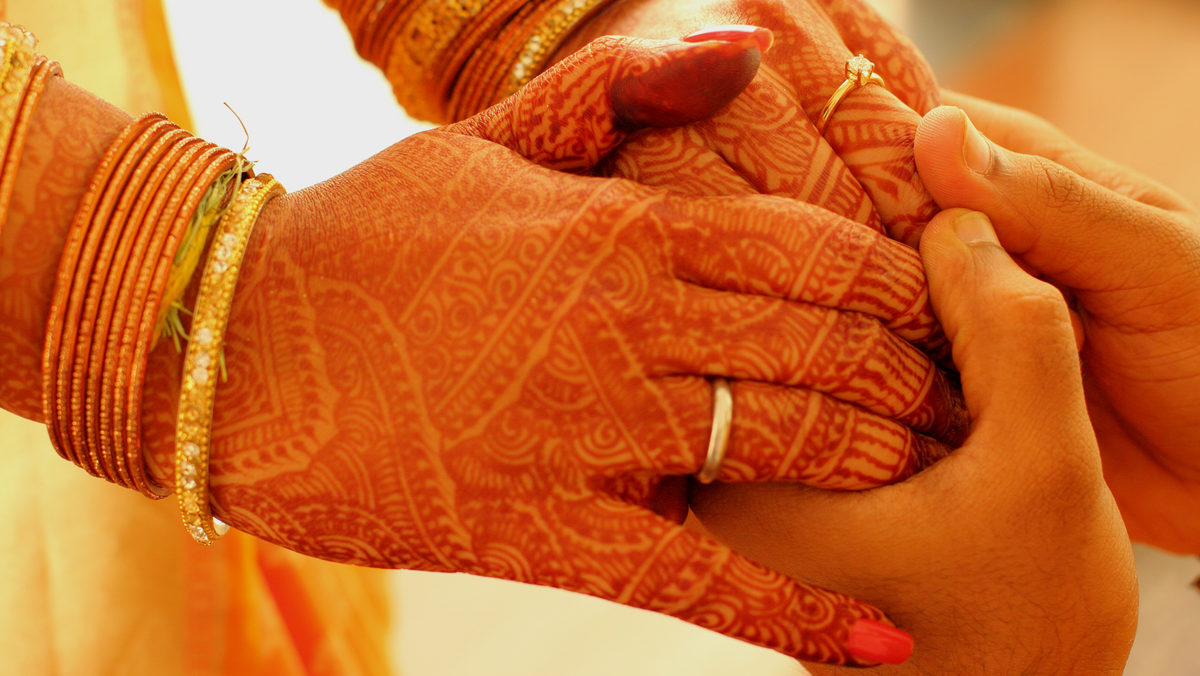 bed geek | The Pros and Cons of Arranged Marriages | bed geek